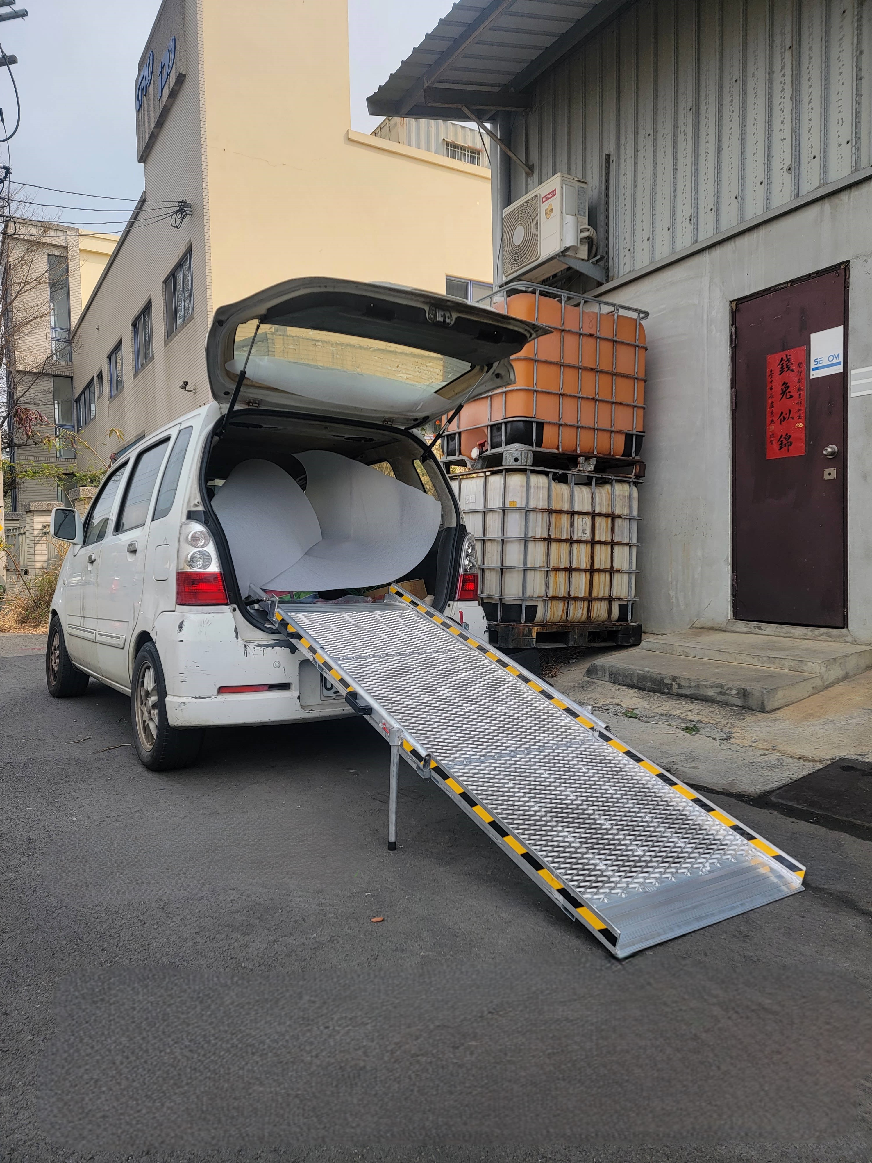 Detachable Stationary vehicle ramps three pieces double-fold | Taiwantrade