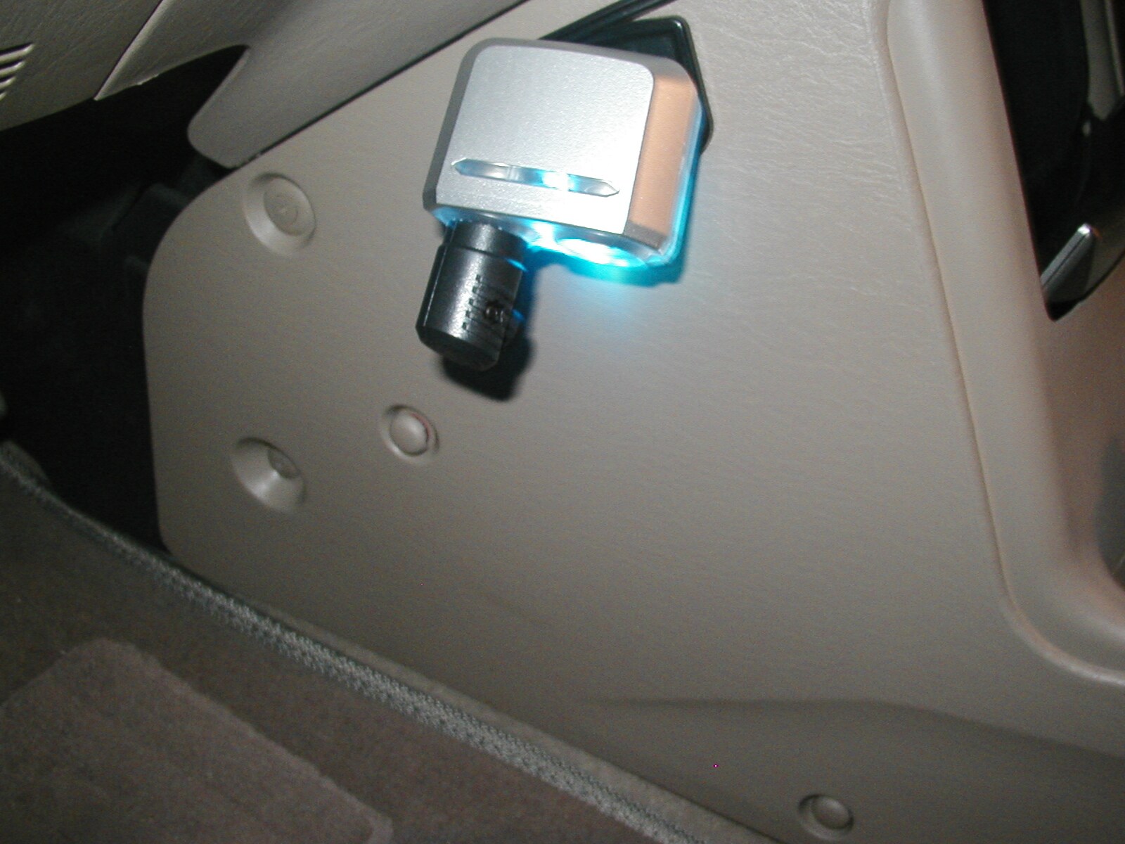 Wholesale 7 Colors Light Multipurpose Auto Charger Lighting Cigarette ...