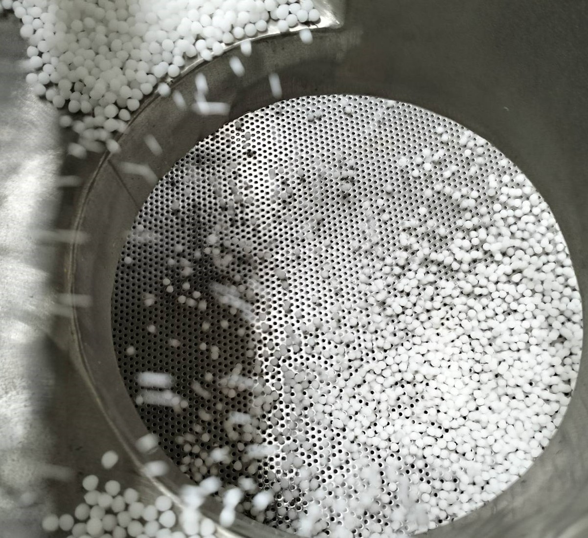 Polymer compound with Twin screw extruder; Wet and Dry granulation ...