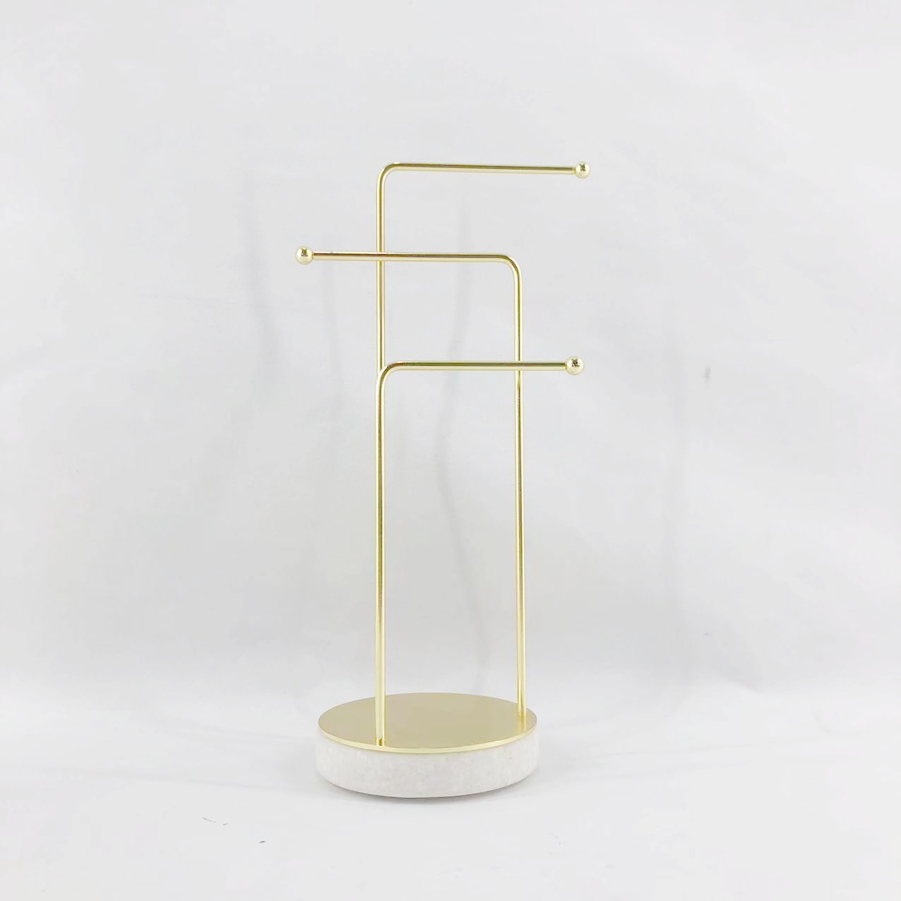 METAL JEWELRY HOLDER WITH RESIN BASE | Taiwantrade