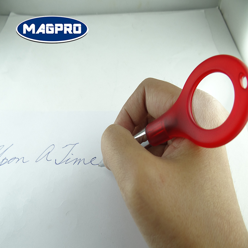 Easy Bring Magnifier Ballpoint Pen With Magnifying Glass | Taiwantrade