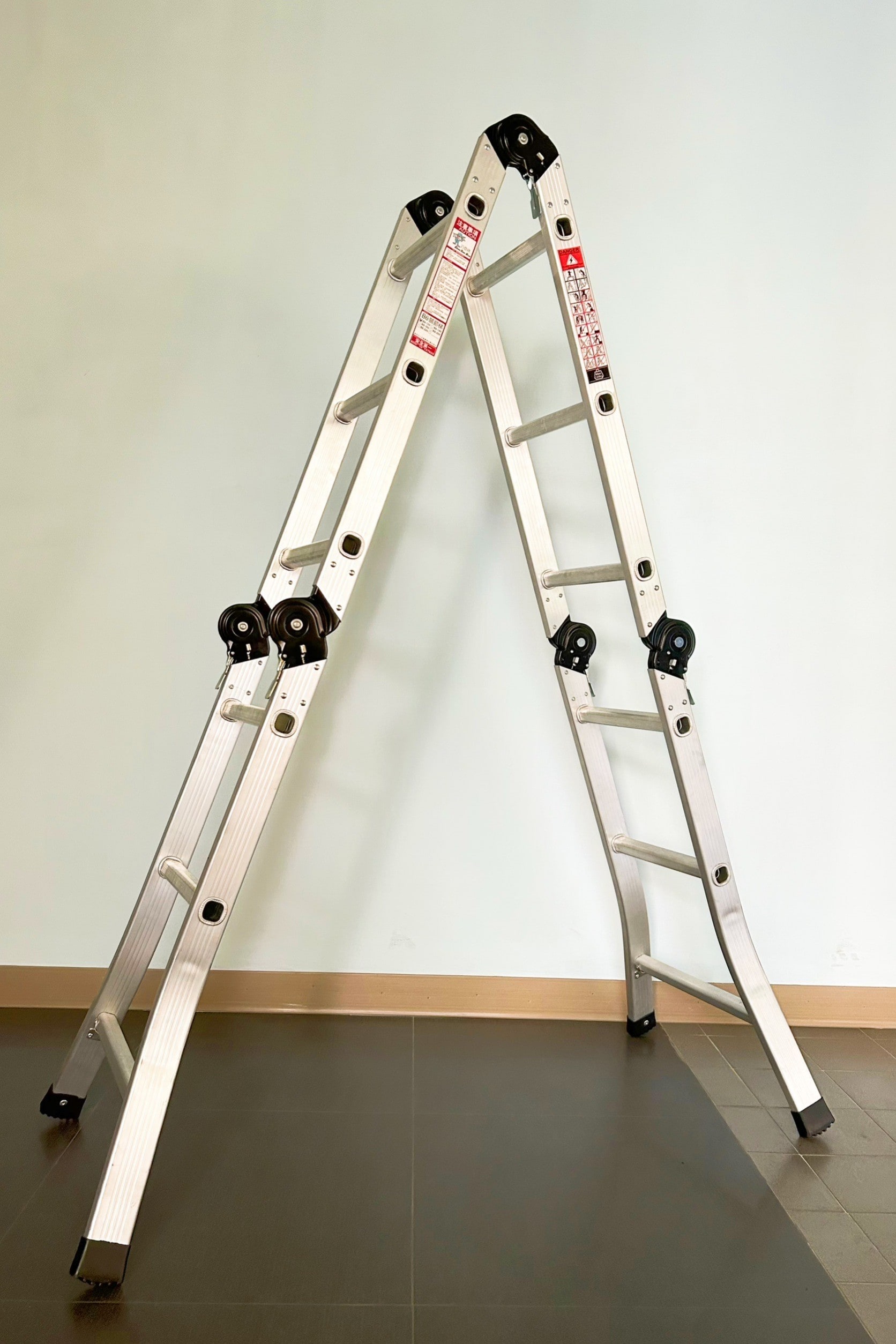 Aluminum Multi-Function Folding Ladder | Taiwantrade