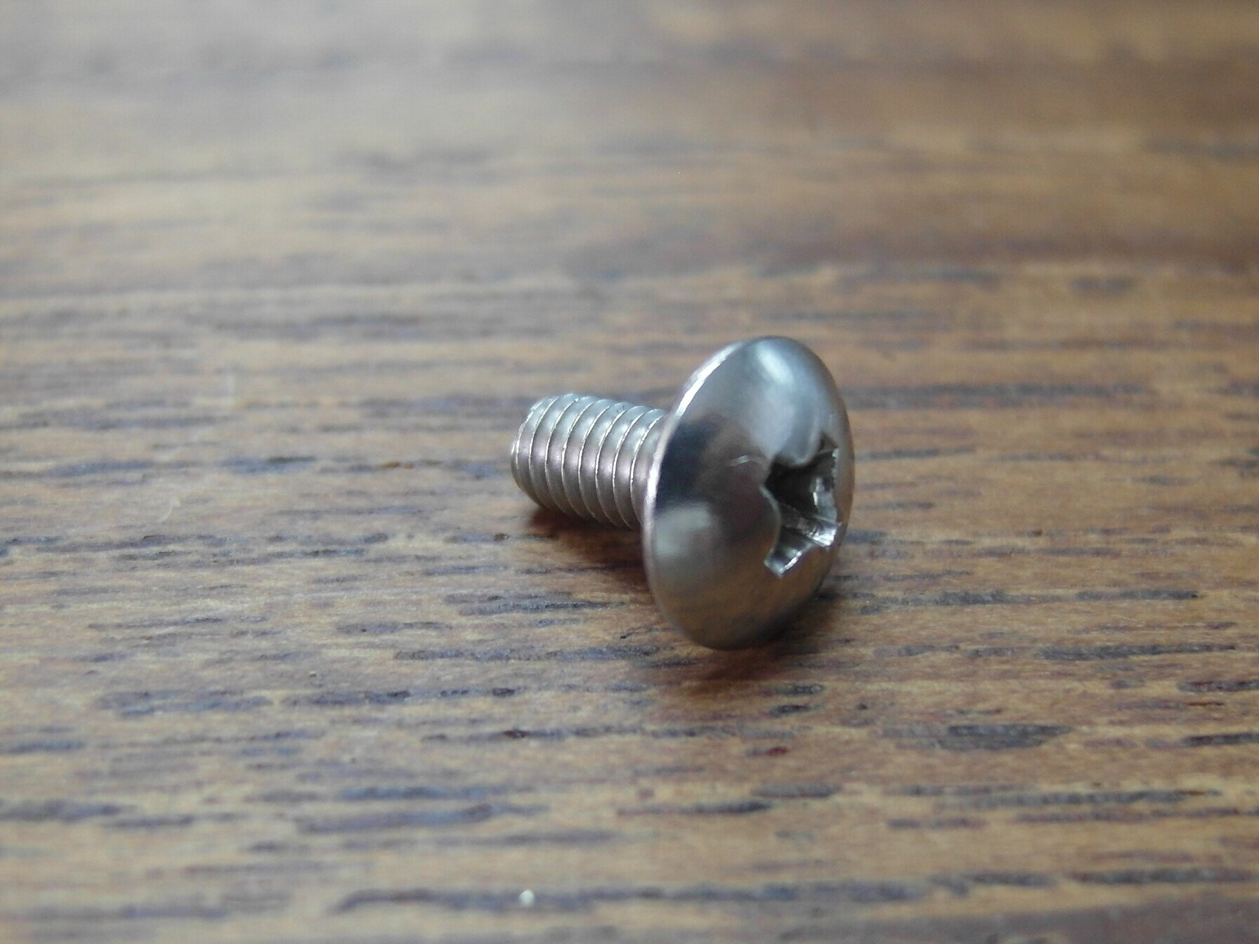 ROC003(M4X15 SUS302 TRUSS HEAD PHILIPP SCREW) | Taiwantrade