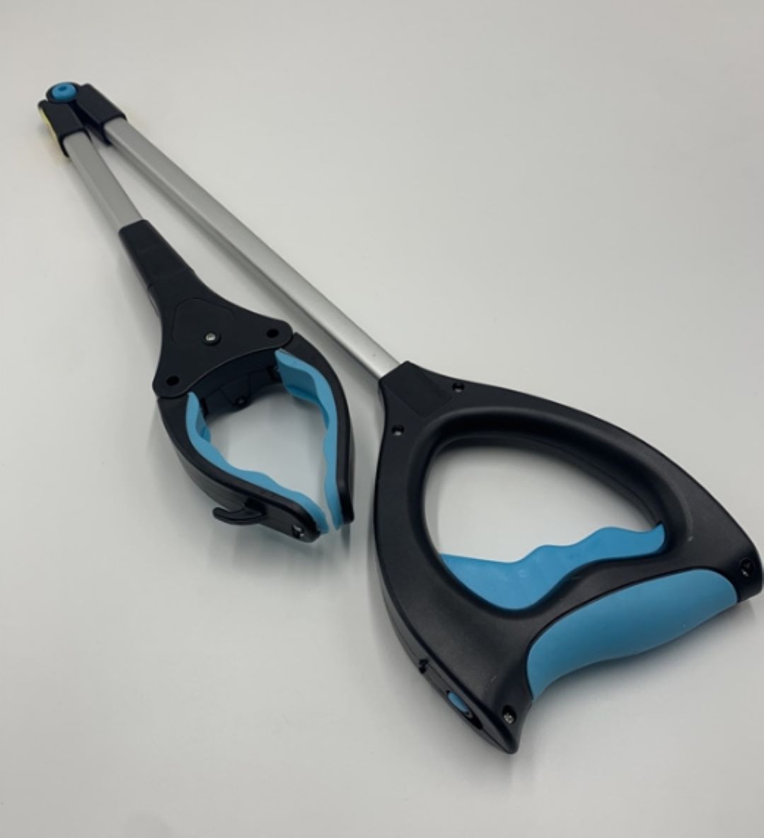 LIGHTED LONG REACH GRABBER | Taiwantrade