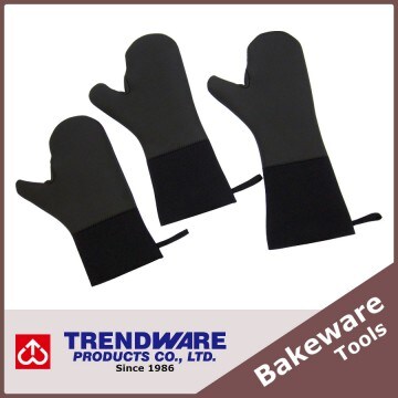 Heating Protection Cast Aluminum Baking Pan Gripper and Neoprene Oven ...