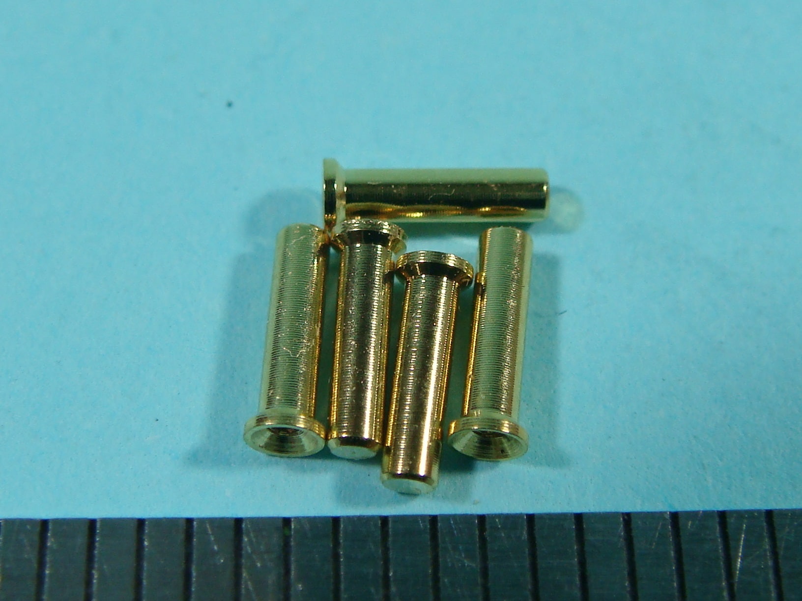 Pin Receptacles with gold over Nickel plating | Taiwantrade.com