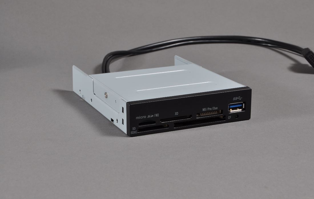 Internal 3.5' All-in-One Multi Card Reader | Taiwantrade.com