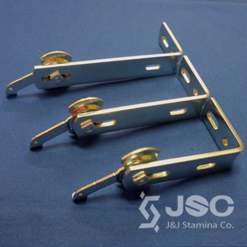 Ceiling swivel bracket with "L" flat bracket | Taiwantrade