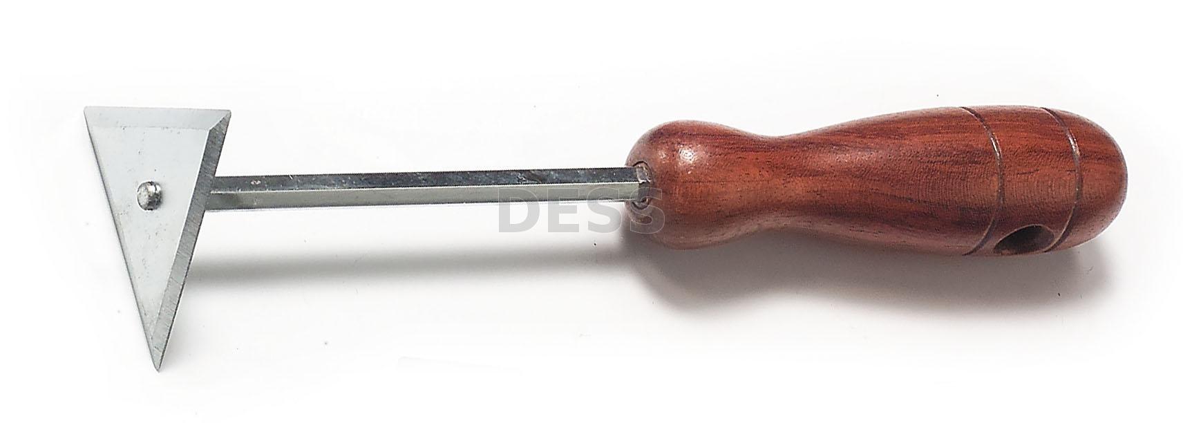 Triangular Blade Corner Scraper, Round Wood Handle | Taiwantrade