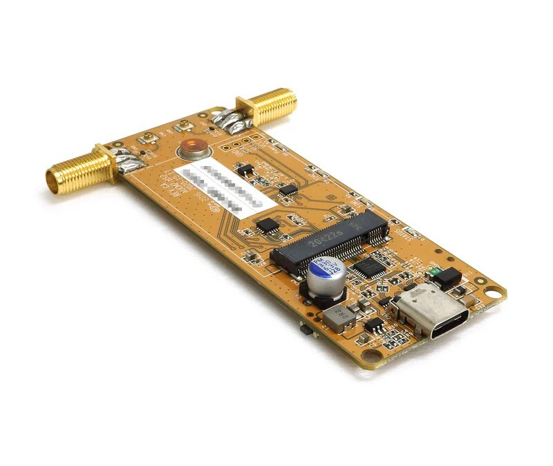 AUCM2-3042 is a Type-C to M.2 adapter dedicated for LTE modems ...
