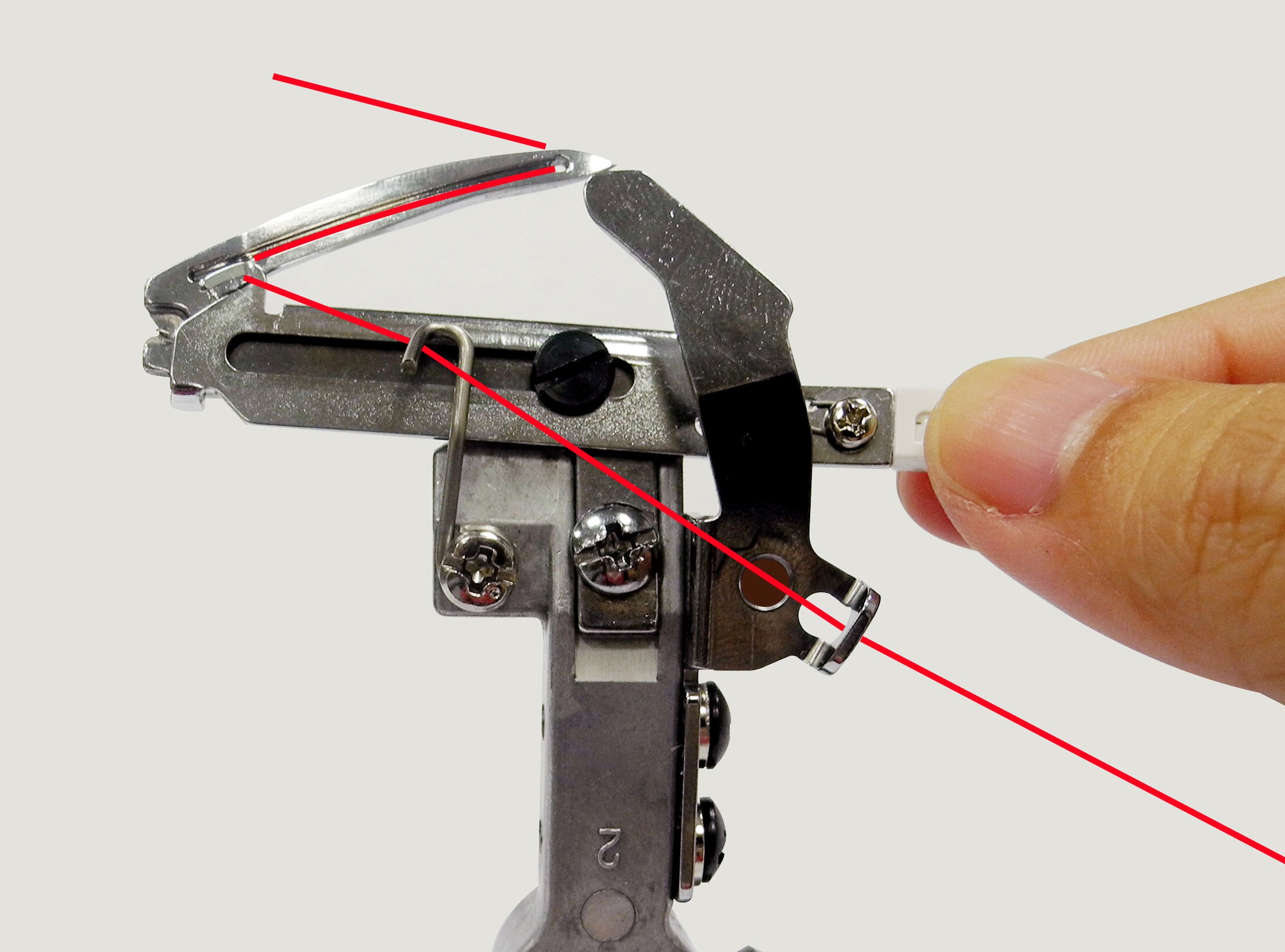 Merrylock 4070 3 Needle 5 Threads Overlock & Coverstitch Combo Sewing ...