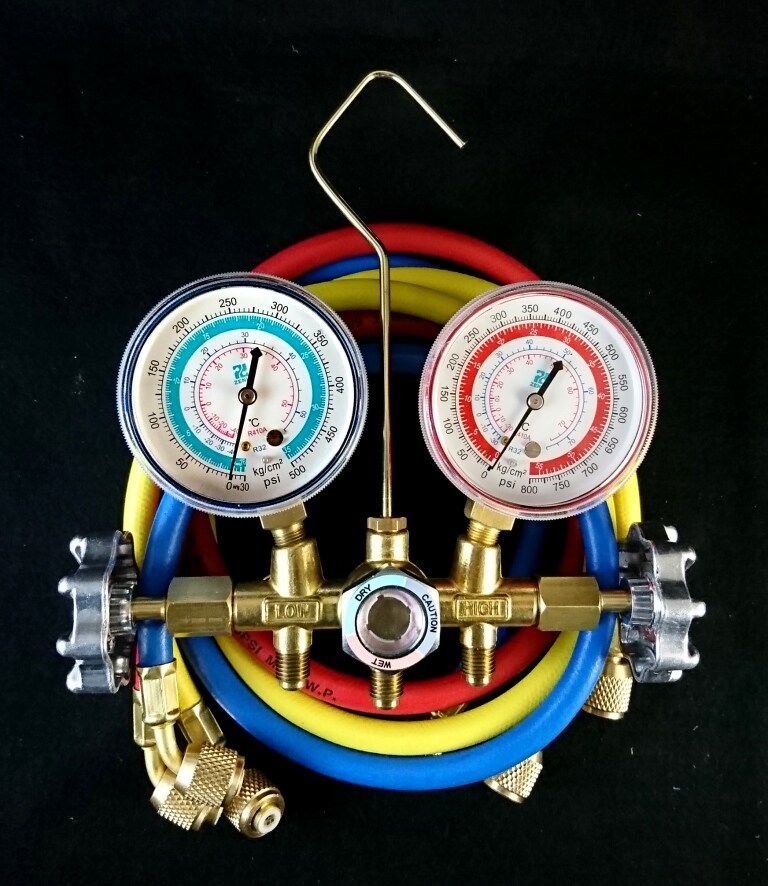 Manifold gauges set R401A R32 refrigerant diagnostic on HVAC | Taiwantrade