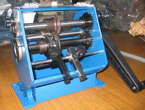 RT-79K Hand-crank Taped Radial Component Forming Machine-Stand-off Type ...