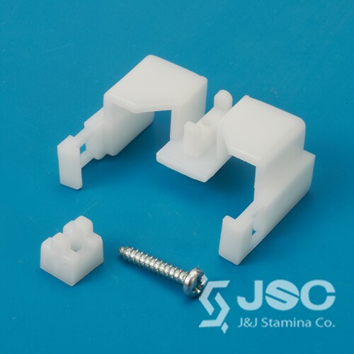 Cord drive runner, with clip piece and screw- Vertical blind parts ...