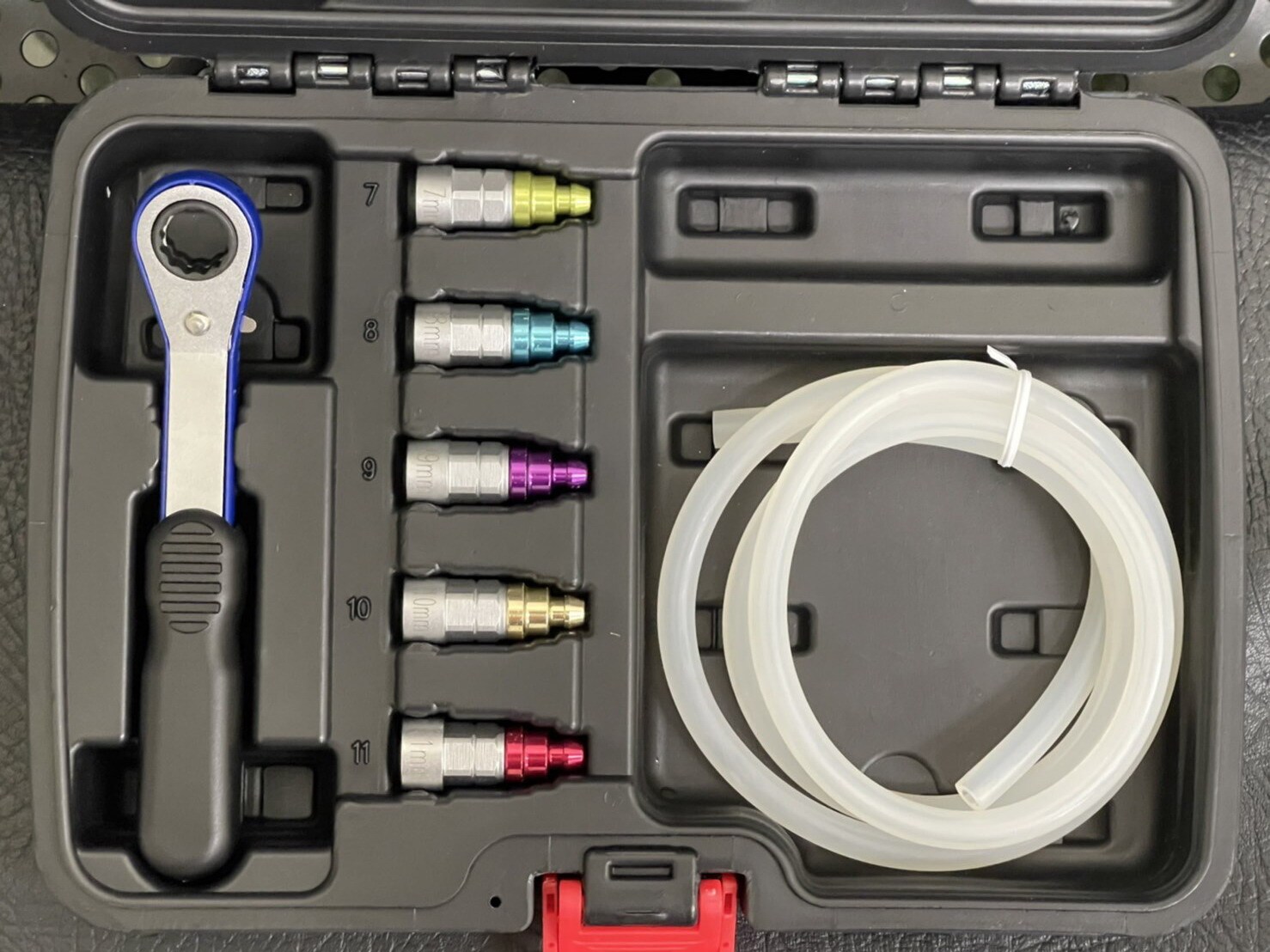 BRAKE AND CLUTCH BLEED WRENCH/SOCKET KIT | Taiwantrade