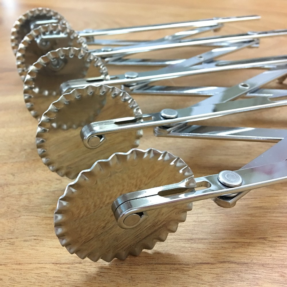 High Efficiency Expandable Metal Serrated Blades Dough Cutter | Taiwantrade