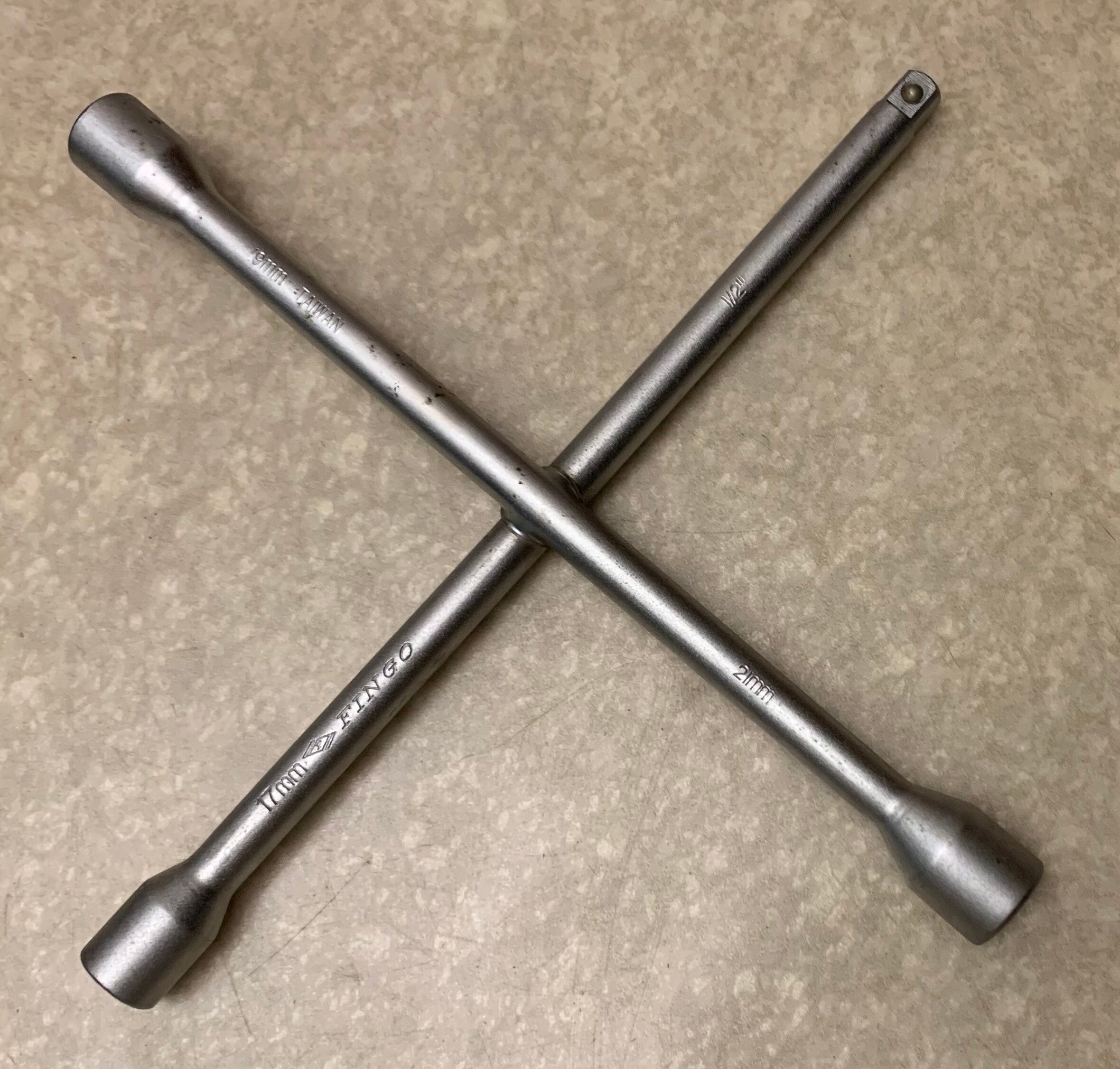 Four Way Lug Wrench | Taiwantrade