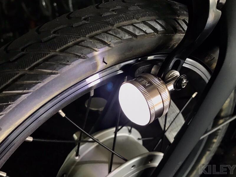 Super Lightweight USB Charging Warning Light | Taiwantrade