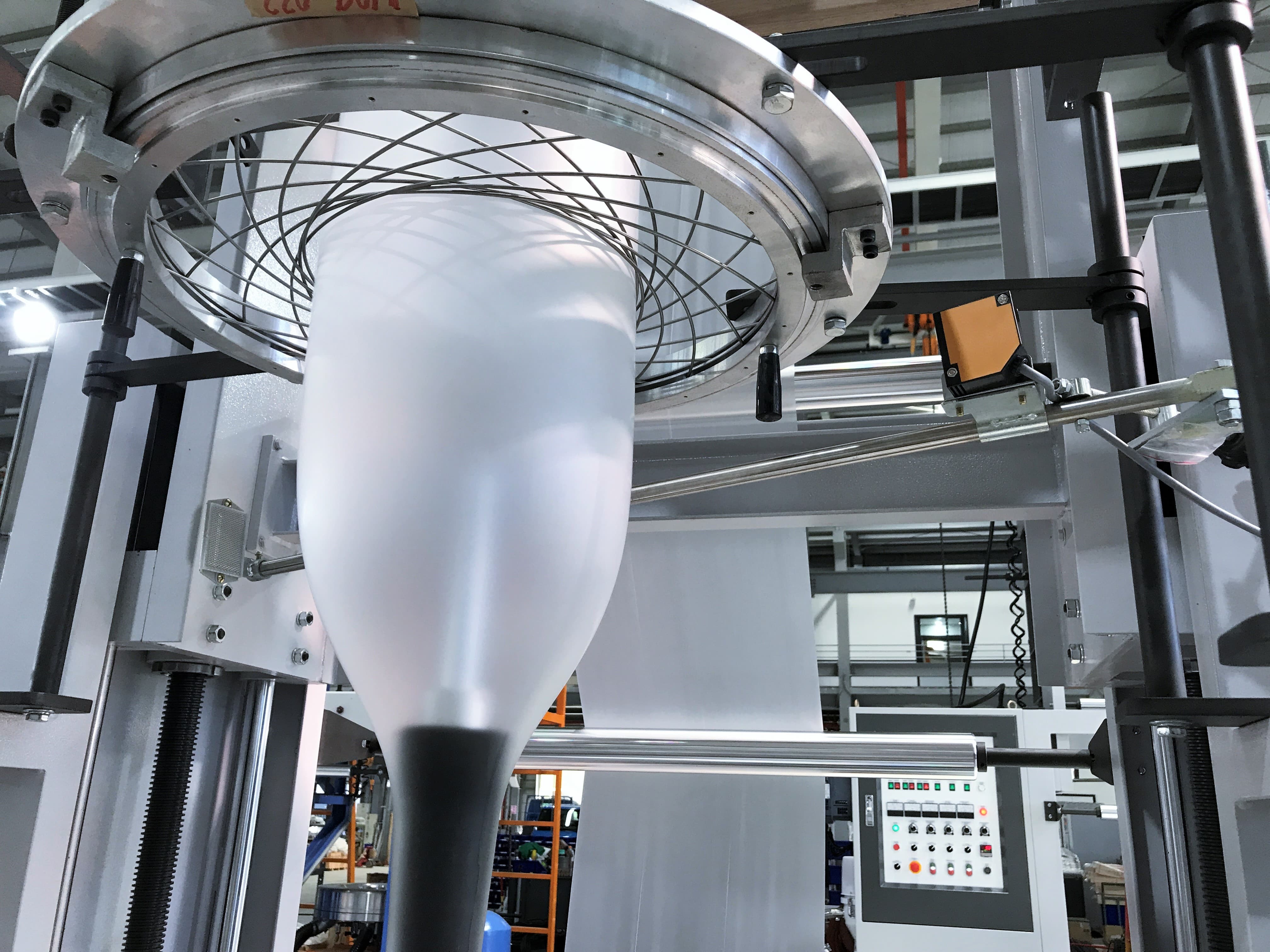 Mini type LDPE blowing film extruder | Taiwantrade.com