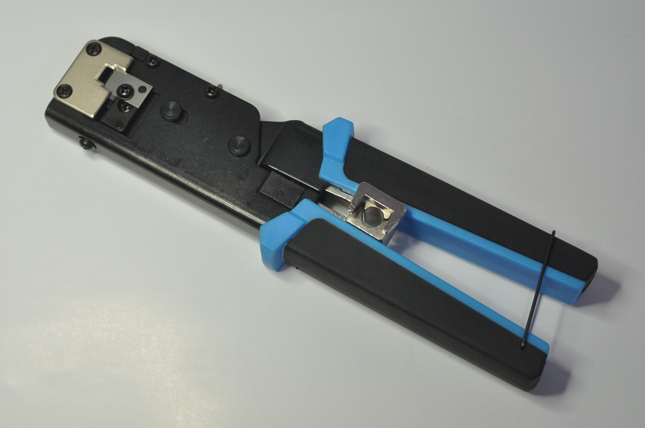 RJ45 Crimper with crimp tab function | Taiwantrade.com