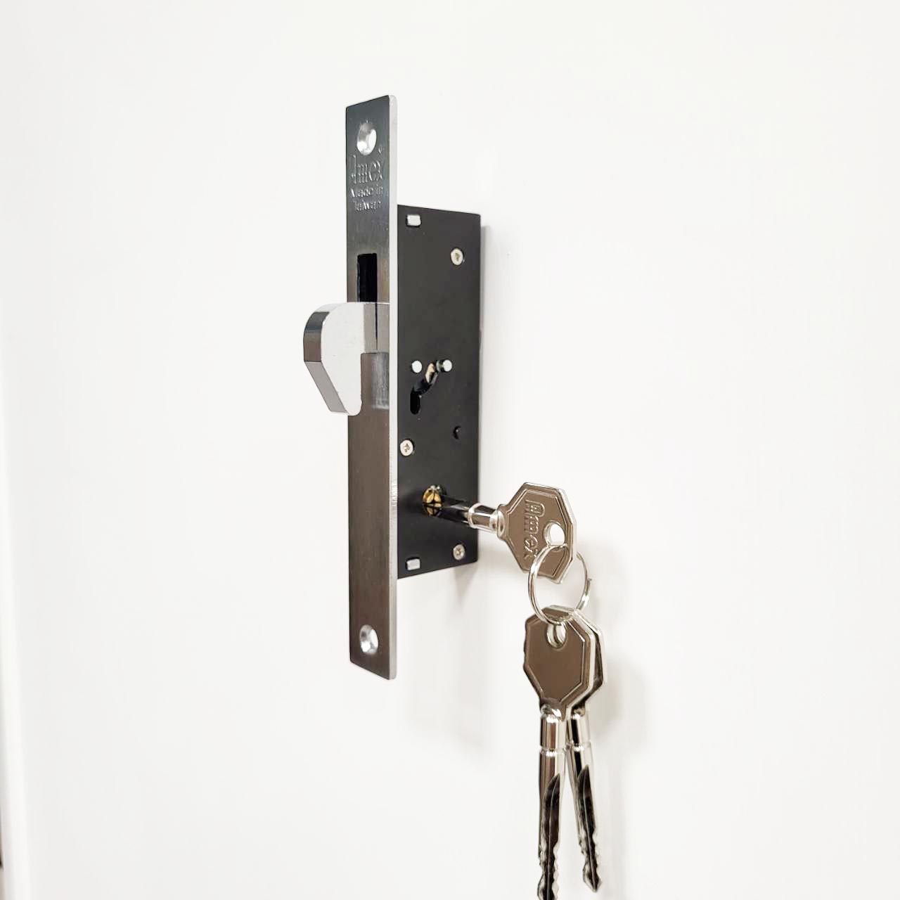 Steel Hook Door Lock with Cross Key Manufacturer | Taiwantrade