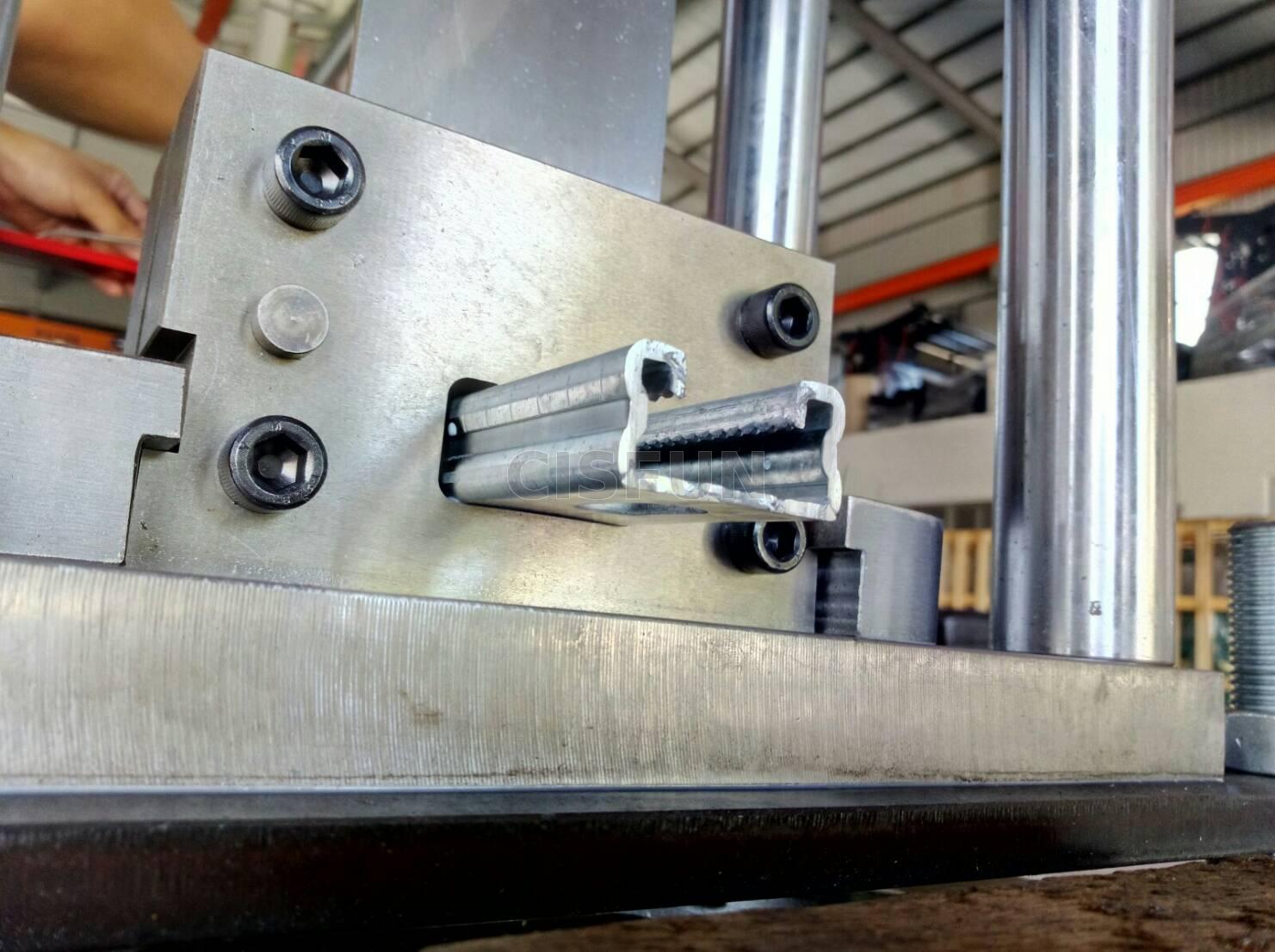 Slotted Channel Roll Forming Machine With Slotted Hole/Scale/Serration ...