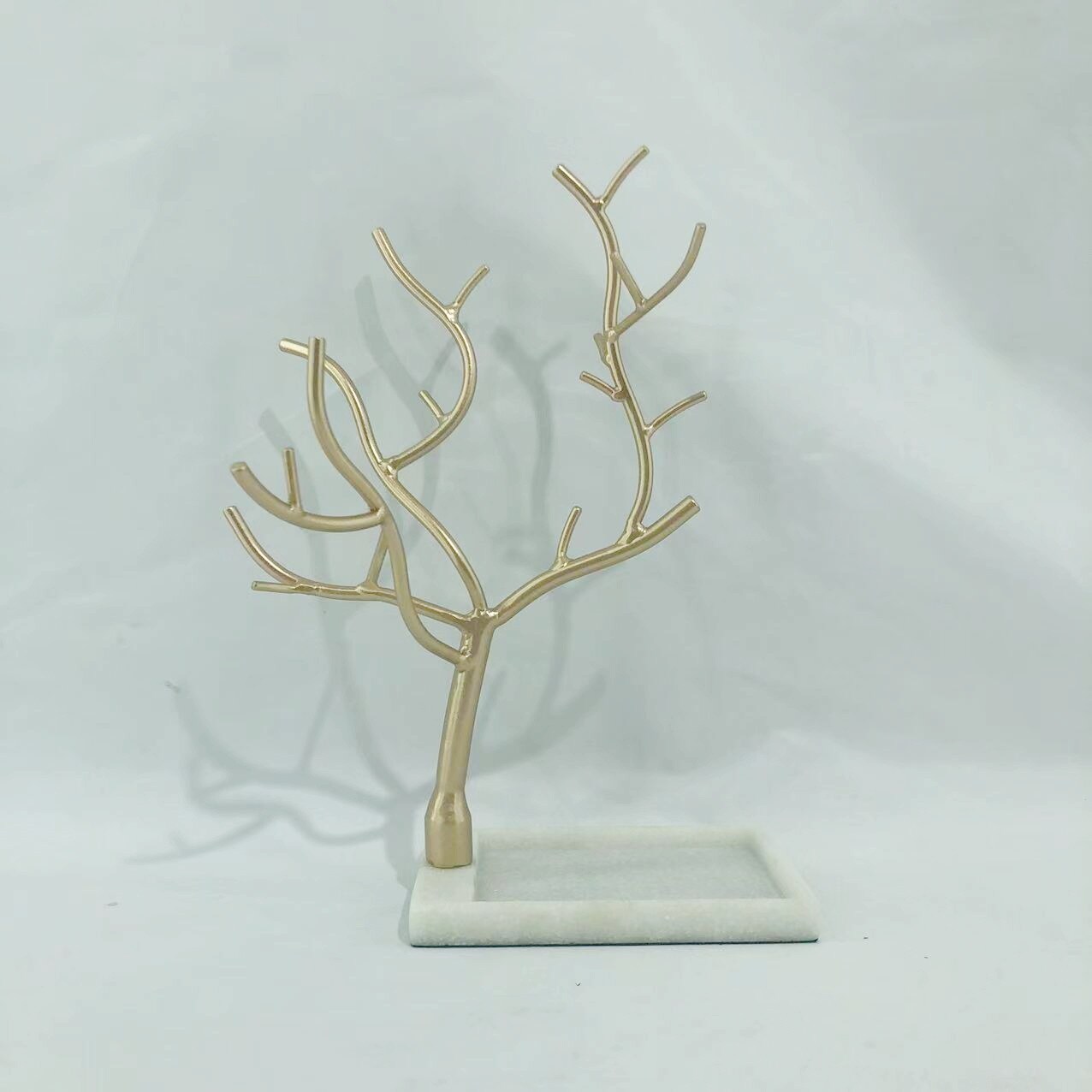 GOLD METAL TREES JEWELRY HOLDER WITH RESIN BASE | Taiwantrade