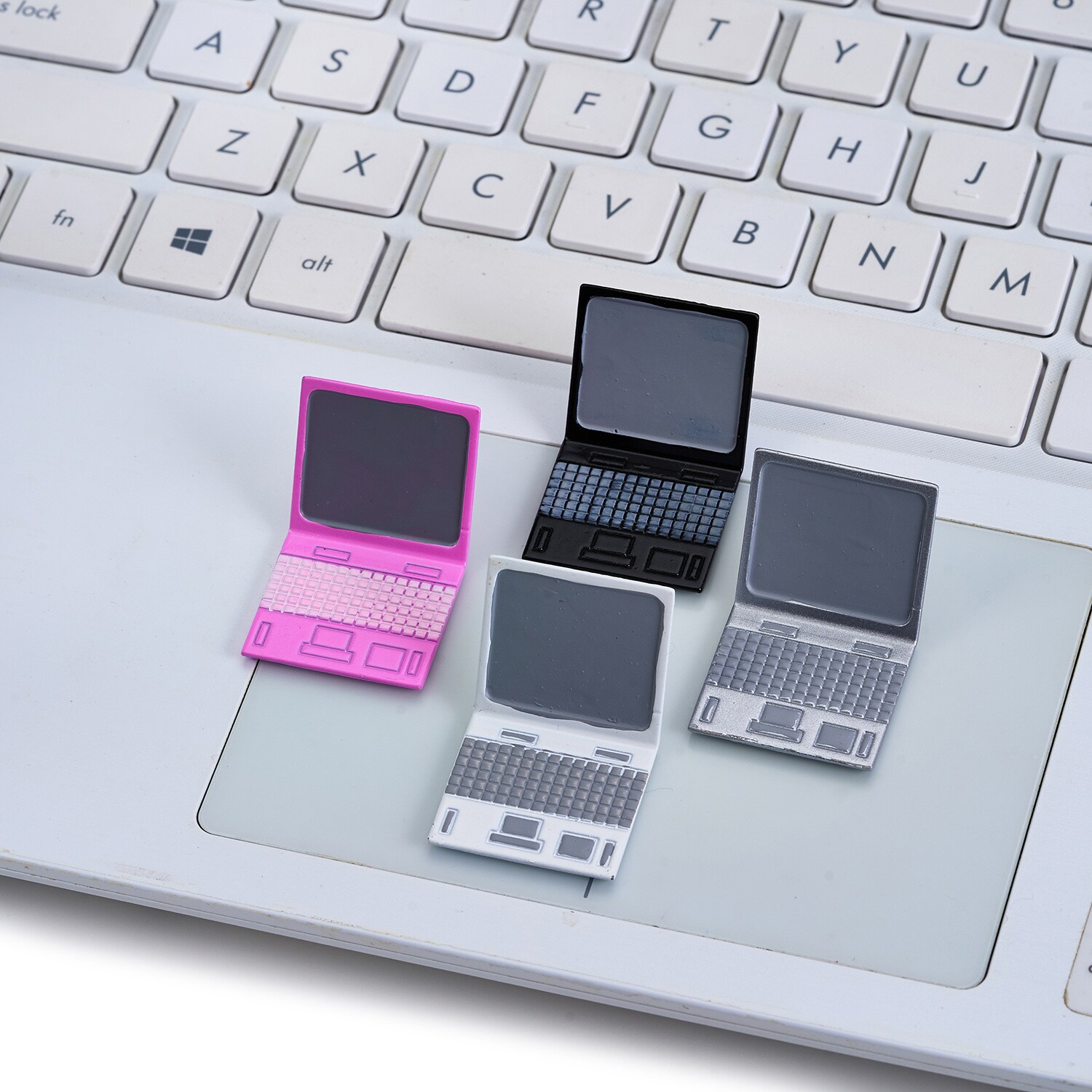 Miniature Laptop Dollhouse Accessories | Taiwantrade.com