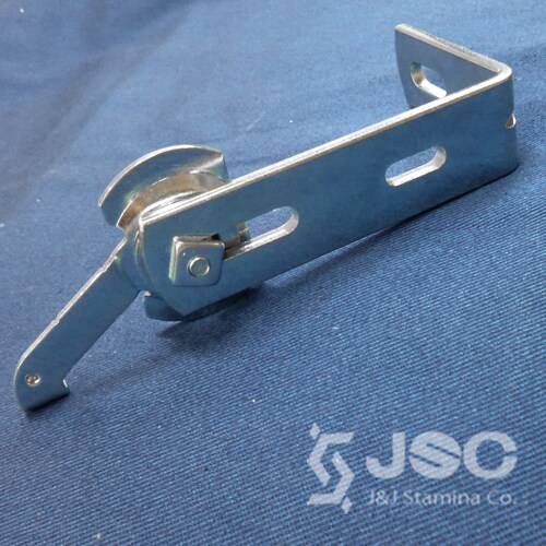 Ceiling swivel bracket with "L" flat bracket | Taiwantrade