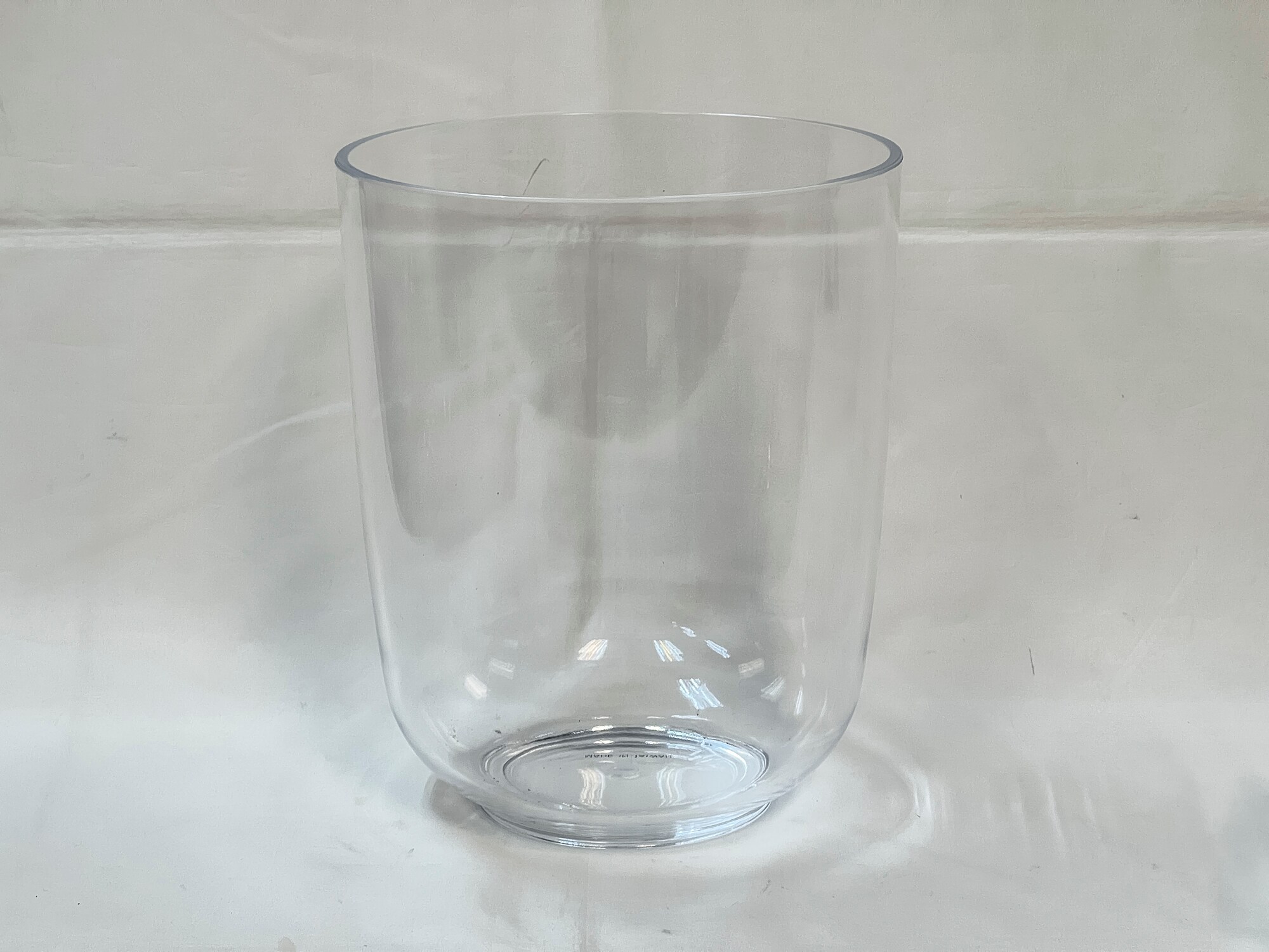 Acrylic Waste Basket , Round Style | Taiwantrade
