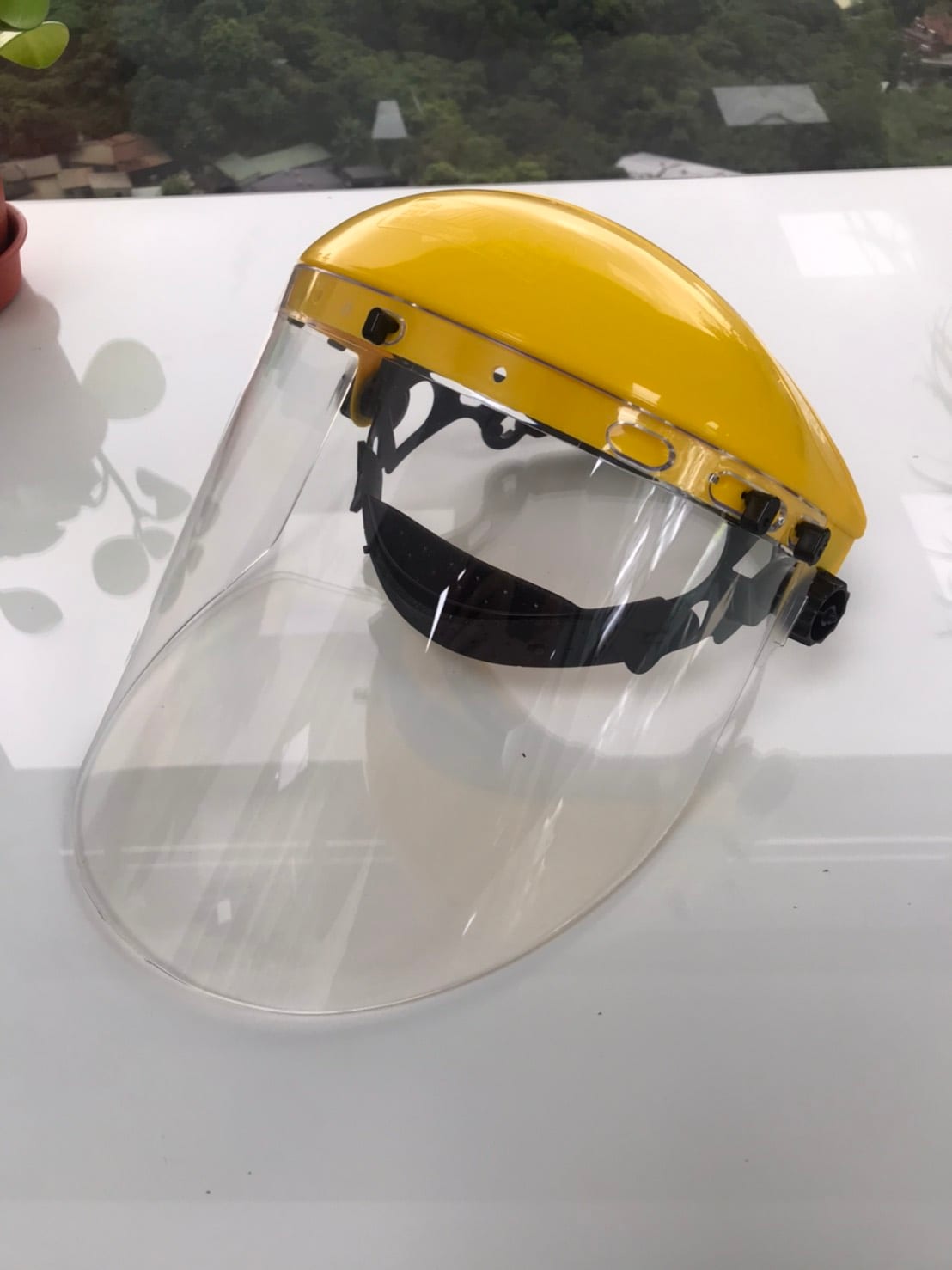 Hard face shield with adjustable headband | Taiwantrade