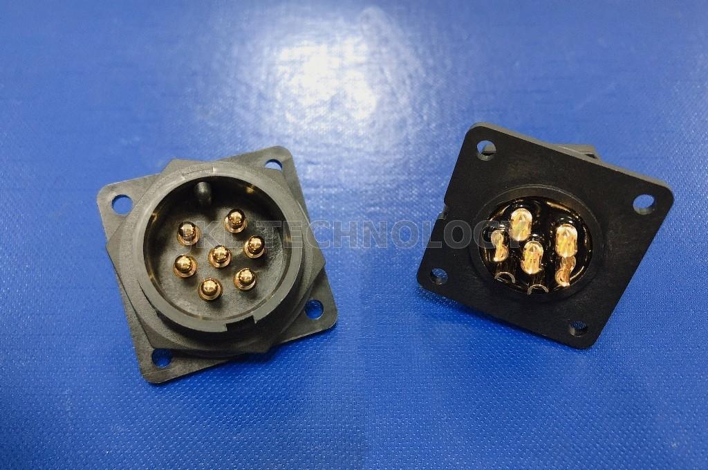 D size 7Pin Male Front Panel Mount Lock Type Connector for soldering ...