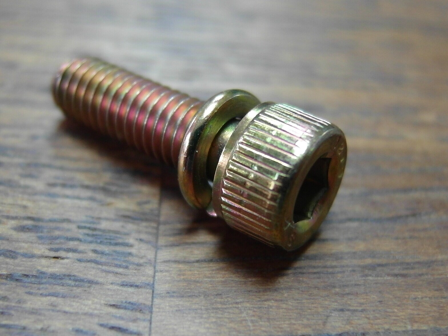 DIN912,M5X16,HEX SOCKET CAP SCREW,WITH SPRING WASHER,12.9 GRADE ...
