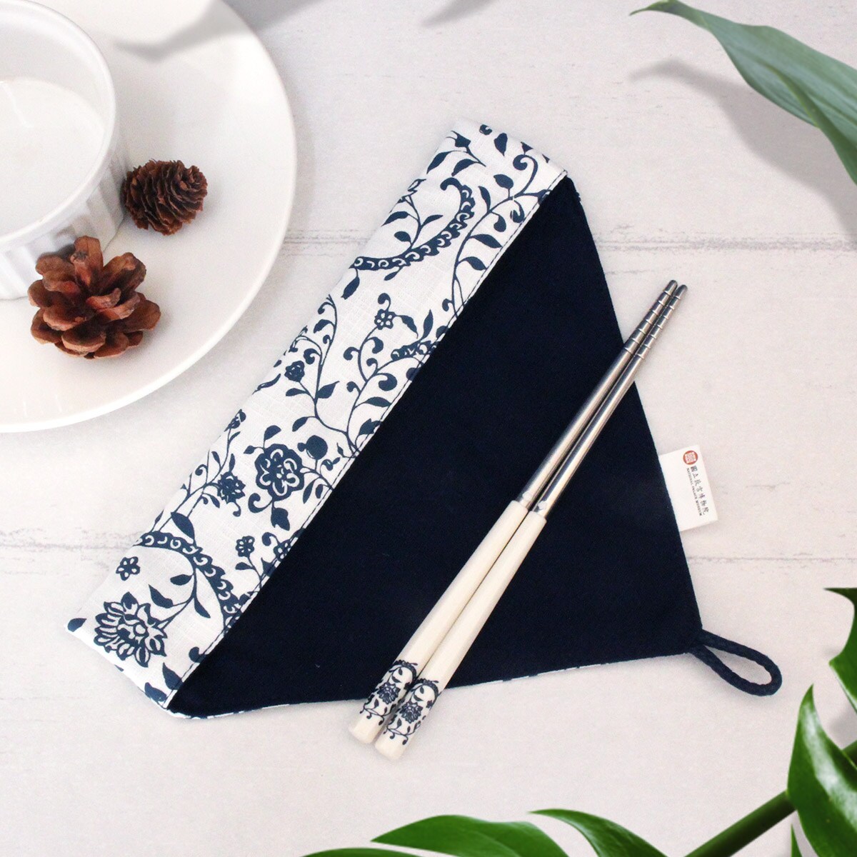 Pocket Chopsticks-Blue and White Porcelain Flower Pattern | Taiwantrade.com